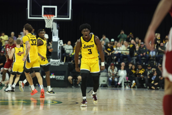Iowa Beats WSU In John Deere Quad Cities Hoops Showdown – University of ...