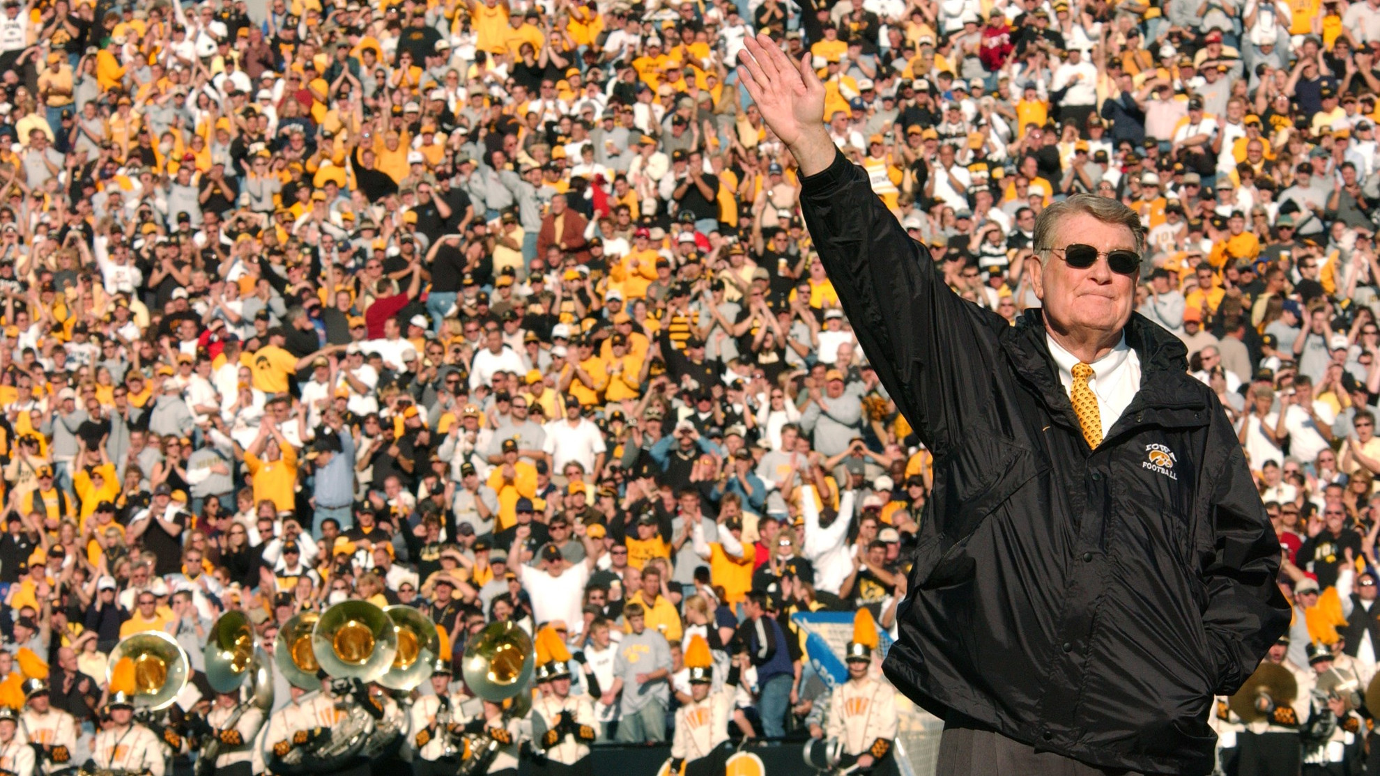 Hayden Fry, Winning Coach and Pioneer - Iowa Hawkeyes Athletics ...