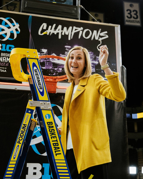 Beth Goetz – University of Iowa Athletics