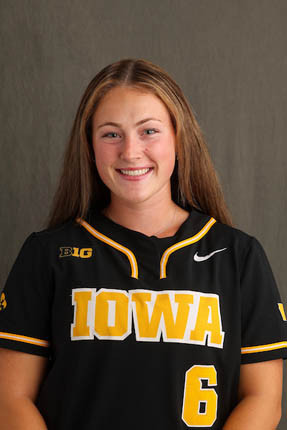 Rylie Moss - Softball 2021-22 - Iowa Hawkeyes Athletics - Official ...