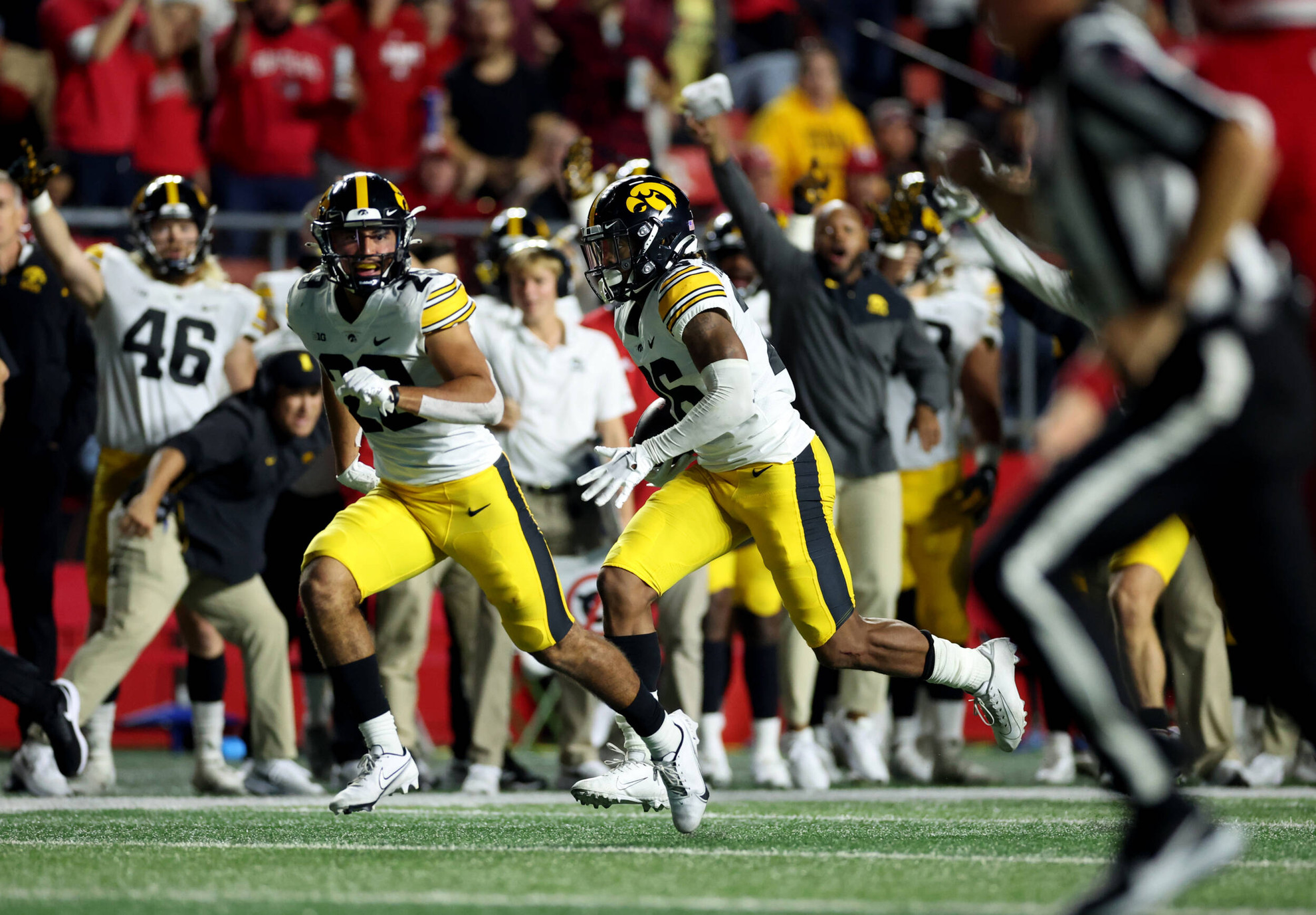 Photos: Iowa Football at Rutgers 09/24/2022 - Iowa Hawkeyes Athletics ...