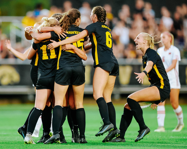 Hawkeye Women Rise – University of Iowa Athletics