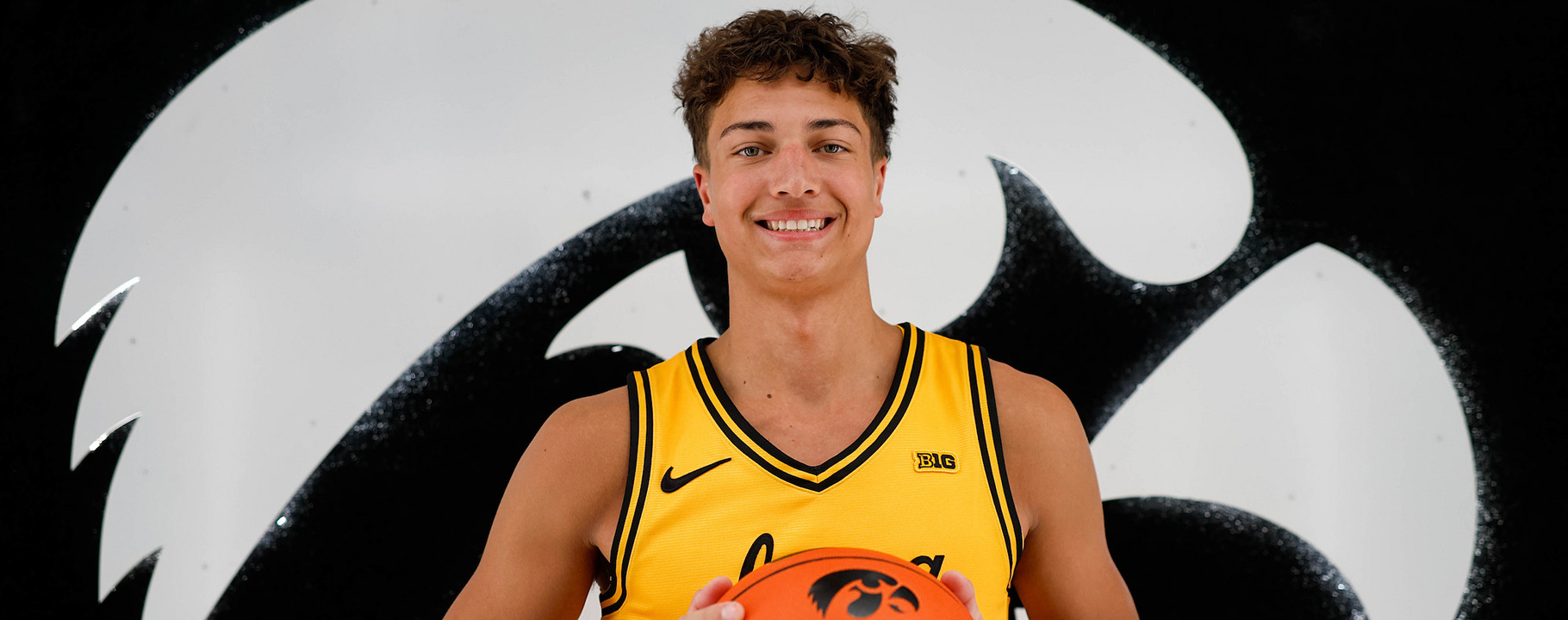 2026 Iowa Mr. Basketball Jaidyn Coon Signs with Iowa Hoops - Iowa ...