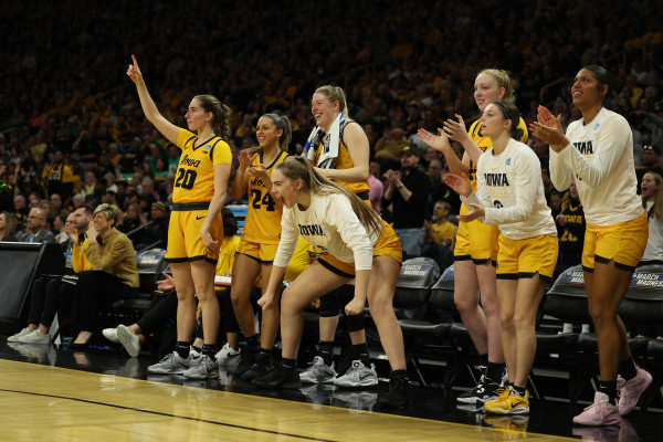 2-Seed Iowa Advances in NCAA Tournament – University of Iowa Athletics