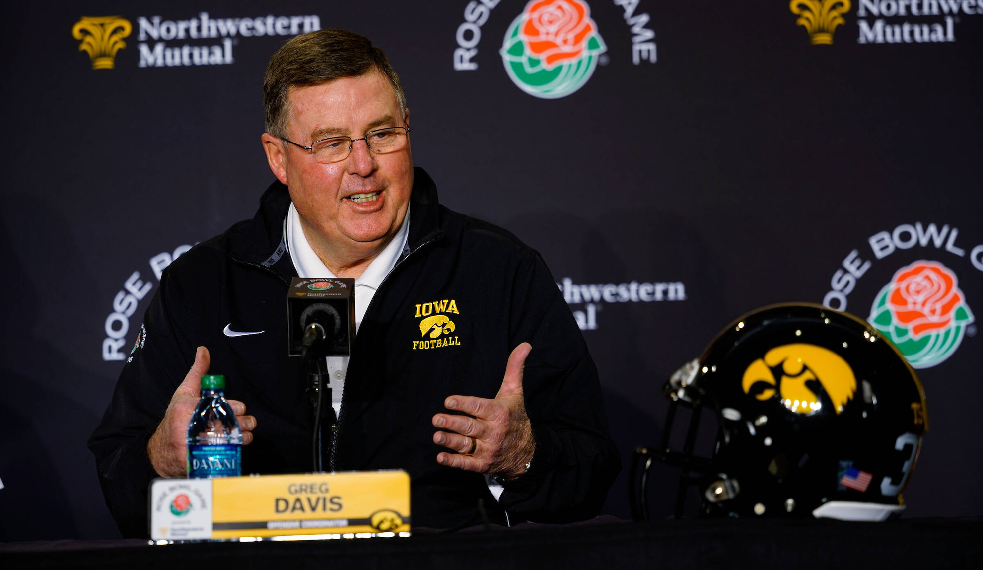 Former Iowa OC Greg Davis to Receive AFCA Honor - Iowa Hawkeyes ...