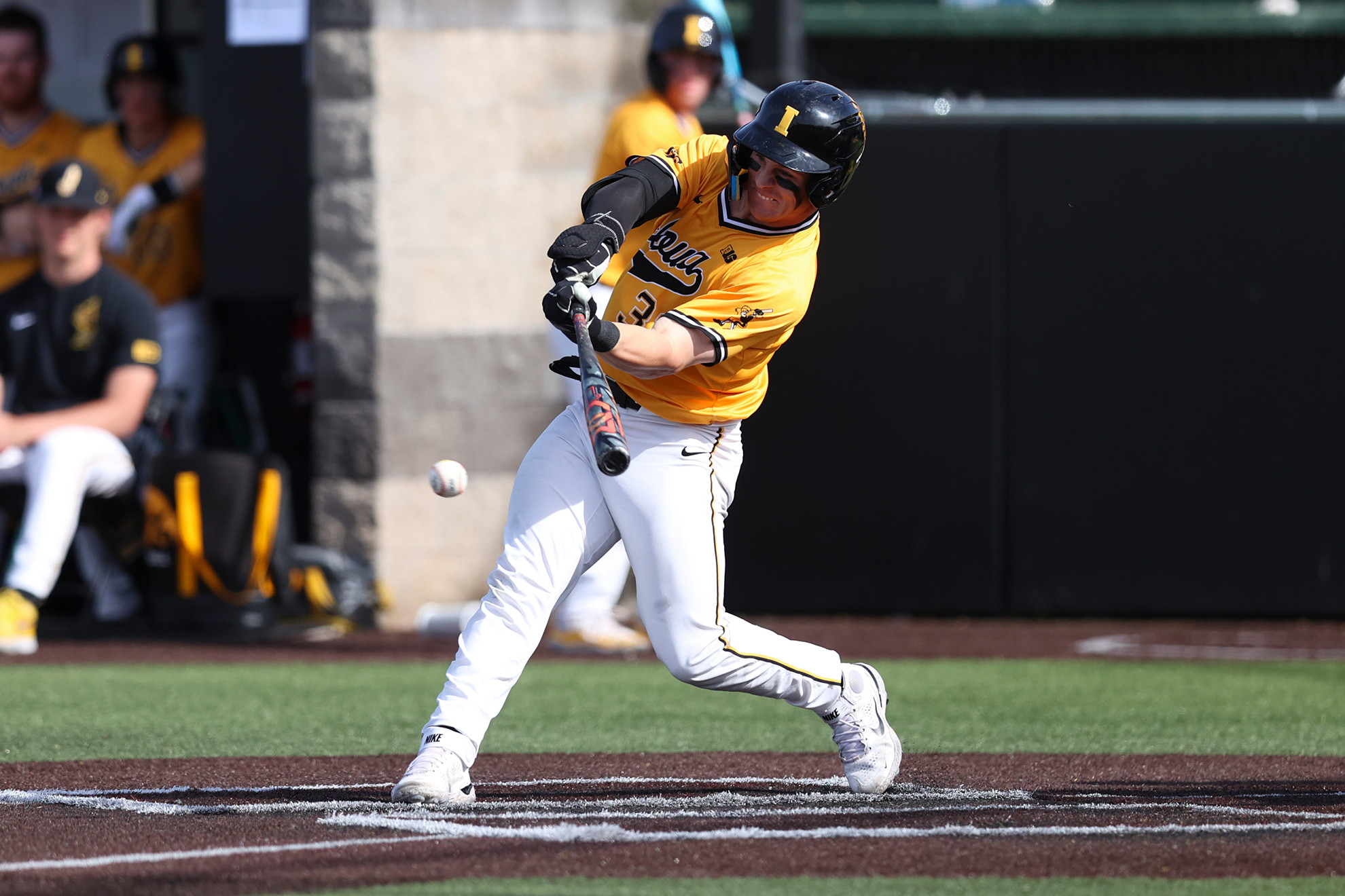 Hawkeyes Even Series With Bulls - Iowa Hawkeyes Athletics - Official ...